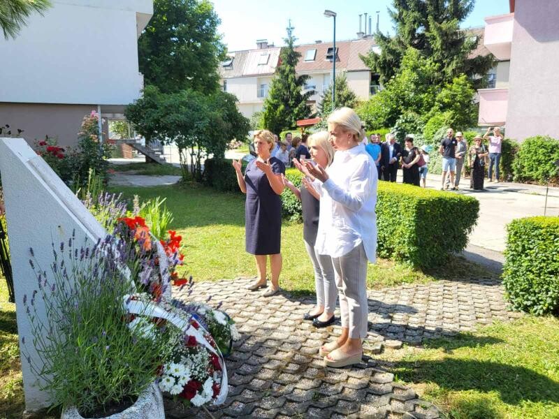 Prošlo je 30 godina od ubistva 14 naših sugrađana u redu za vodu na ...